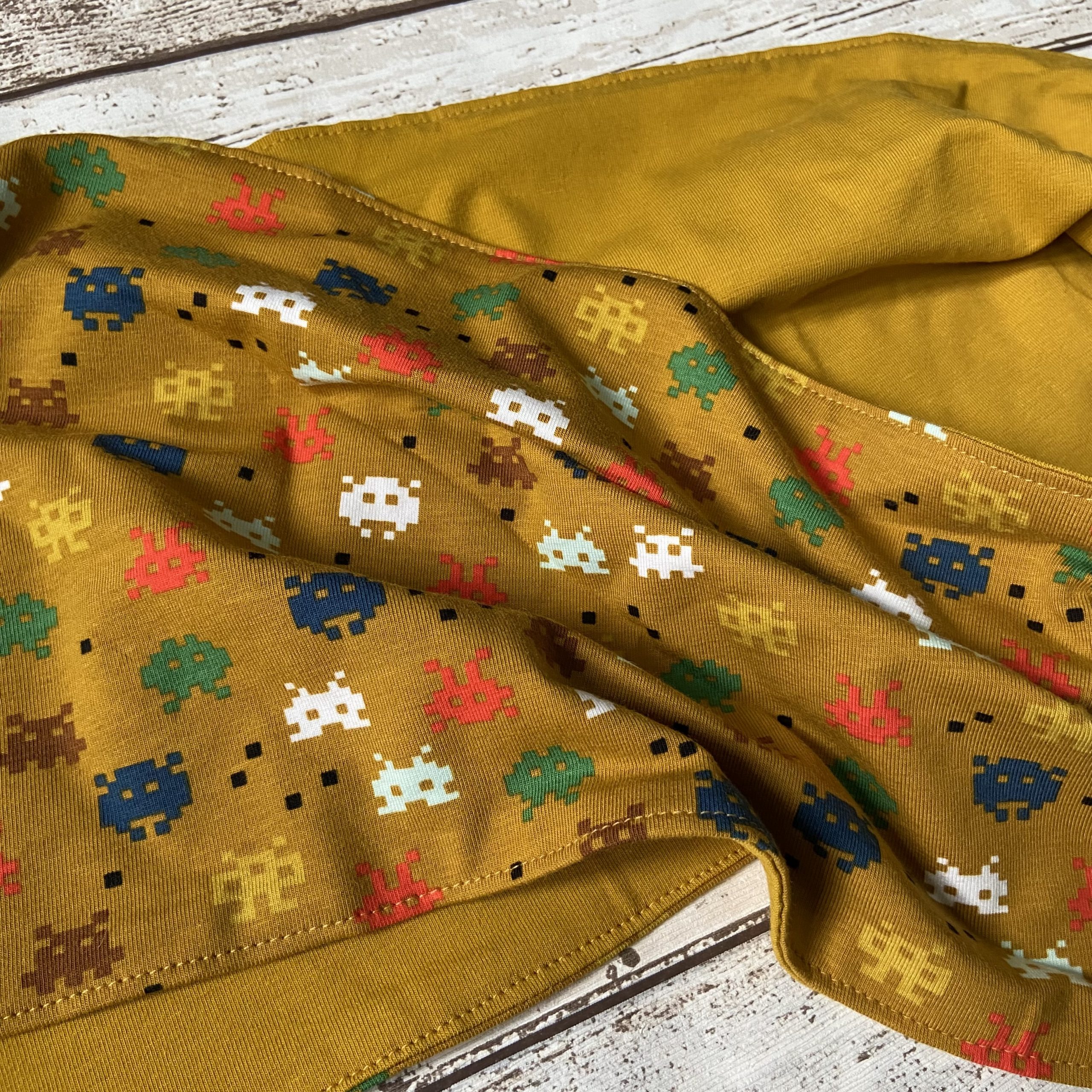 Space Invaders Summer Snood – That’s Sew Becky